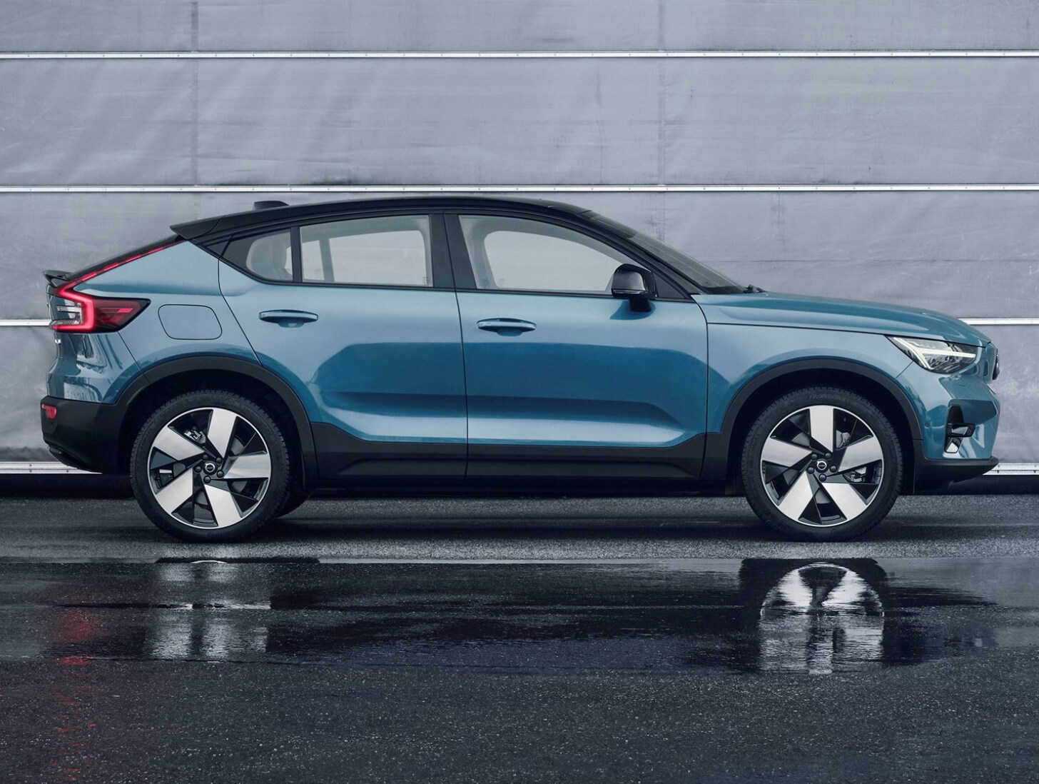Autozine - Nieuws: Volvo introduceert C40