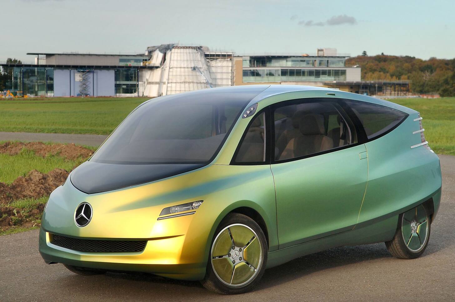 Autozine - Nieuws: Mercedes Bionic Car opent Brooklands