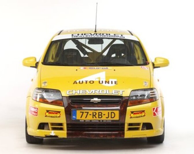 Autozine - Nieuws: Chevrolet Kalos rallyauto te koop in straatversie