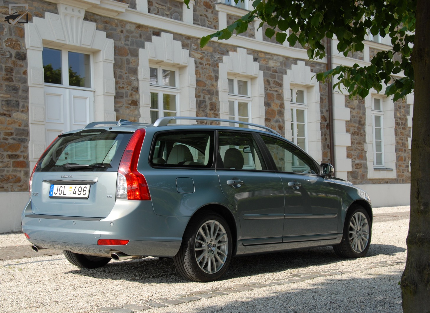 Autozine - Autotest: Volvo V50 D5 Summum
